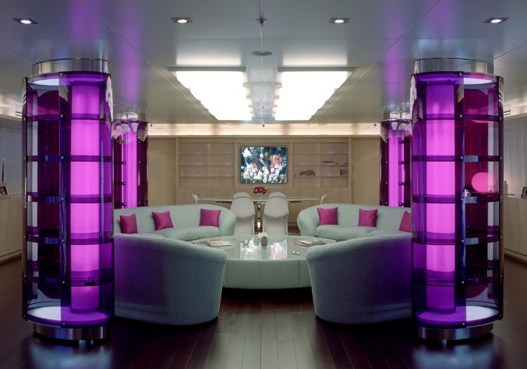Yacht MONEIKOS, Codecasa | CHARTERWORLD Luxury Superyacht Charters